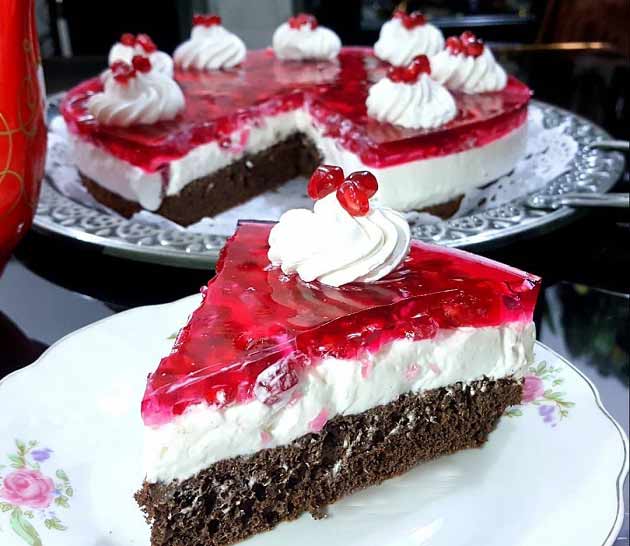 طرز تهیه چیز کیک انار خوشمزه با پایه کیک برای شب یلدا