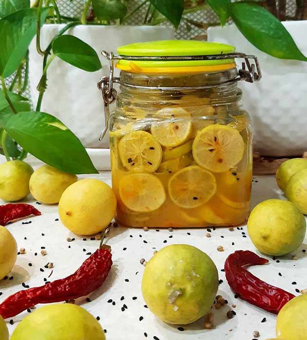 طرز تهیه ترشی لیمو ترش خوشمزه و ورقه ای با آبلیمو در آفتاب